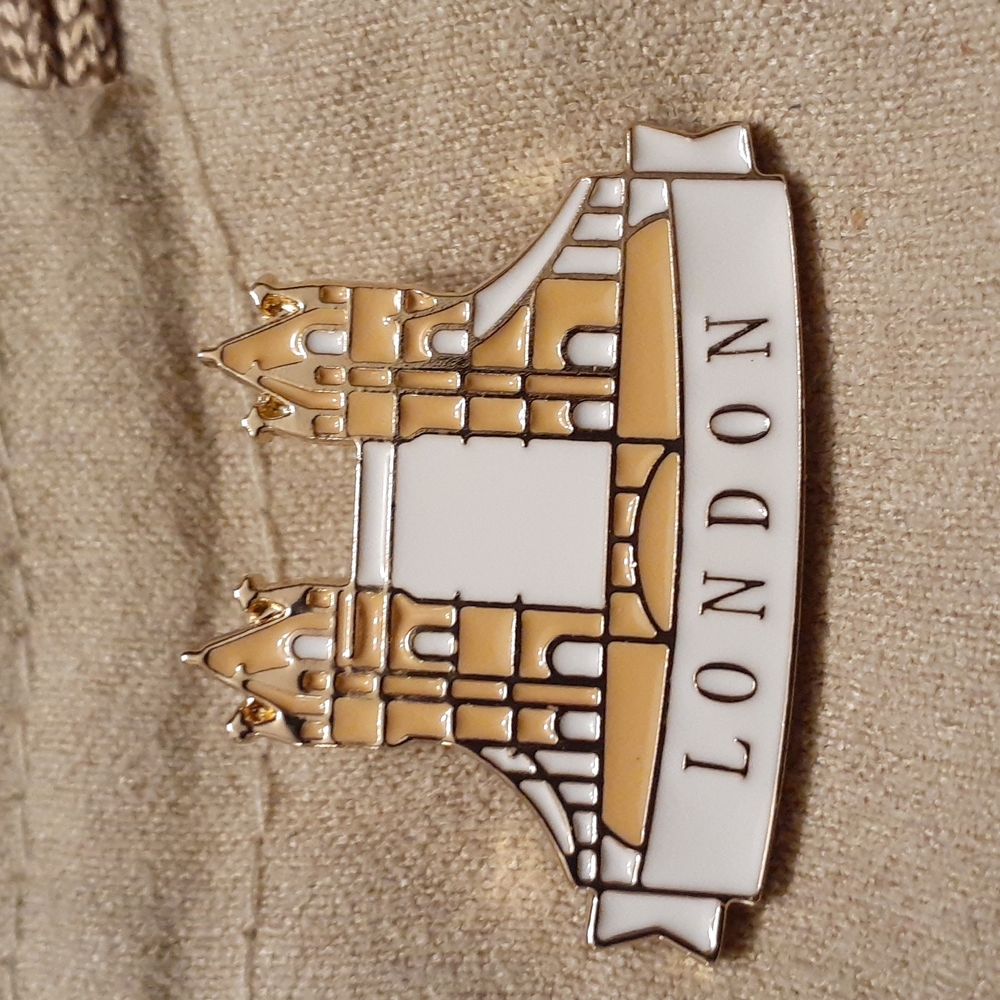 Burberry London Bridge Collectible Lapel Pin Authentic - Gem